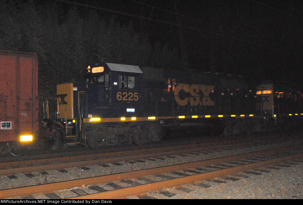 CSX GP40-2 6225 on C746-27